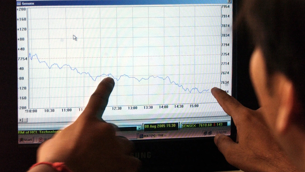 Sensex, Nifty extend losing streak as oil, FPI outflows weigh