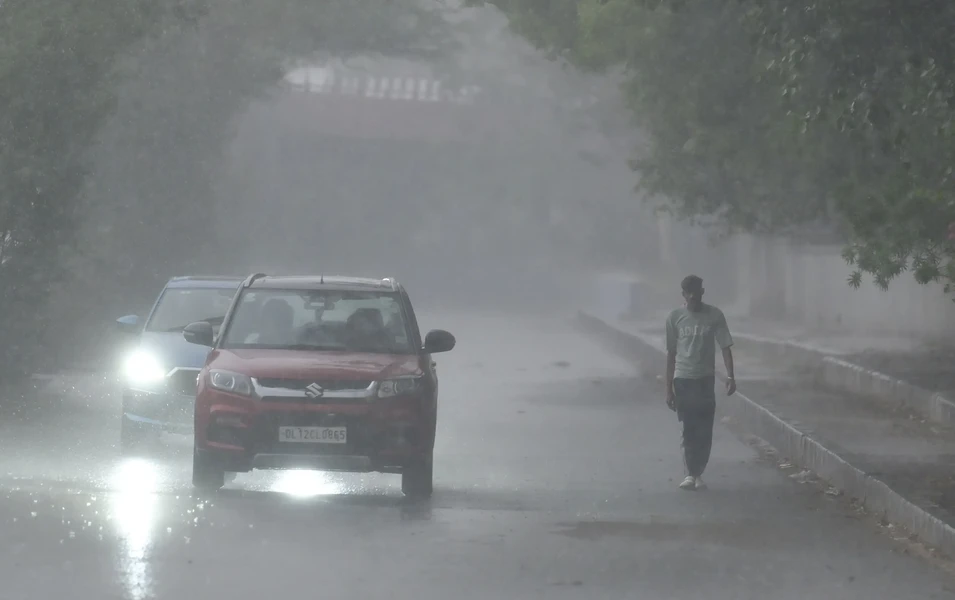 IMD yellow alert as storms and rain cool Delhi-NCR