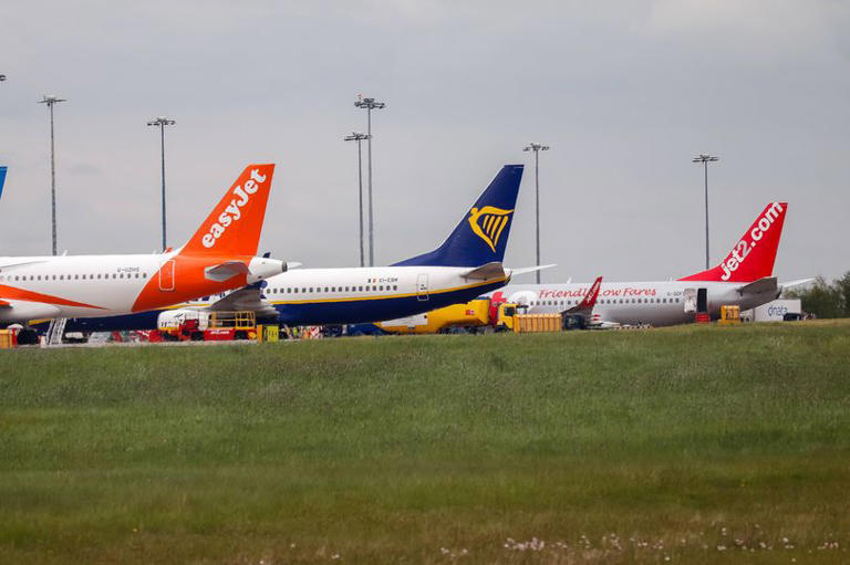 EasyJet, TUI, Jet2 and Ryanair Bluetooth rules explained after Spain ...