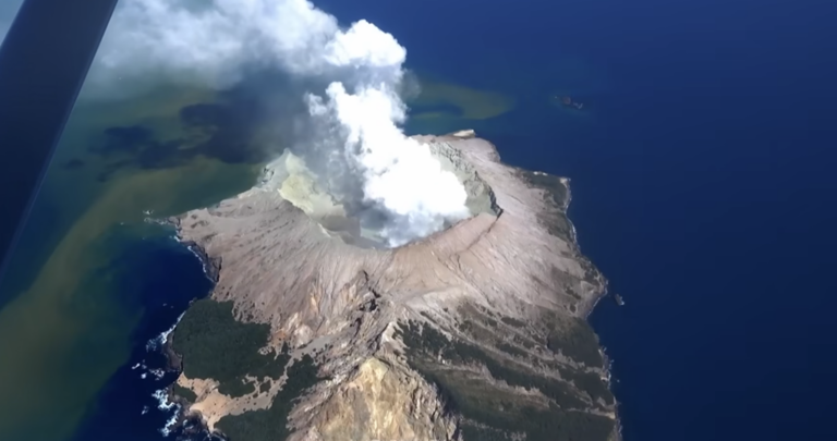 White Island: The worst volcano tragedy caught on camera