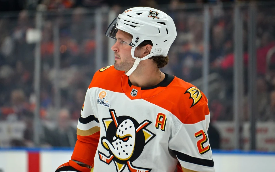 Canadiens and Senators circle Ducks' McTavish as trade talks heat up