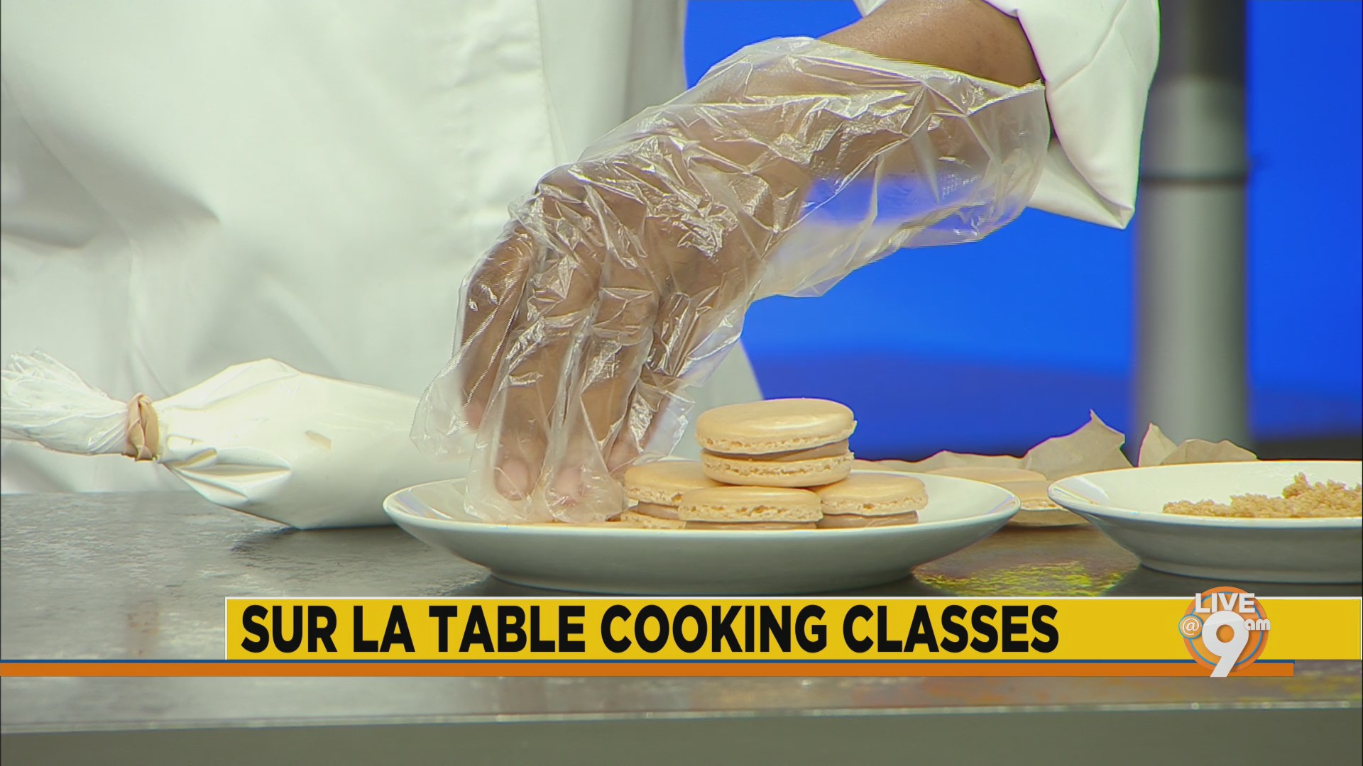 Sur la Table hosts cooking classes