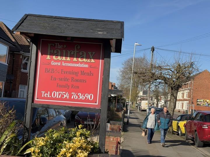 Council to debate £103k cost of reinstating overnight street lighting ...