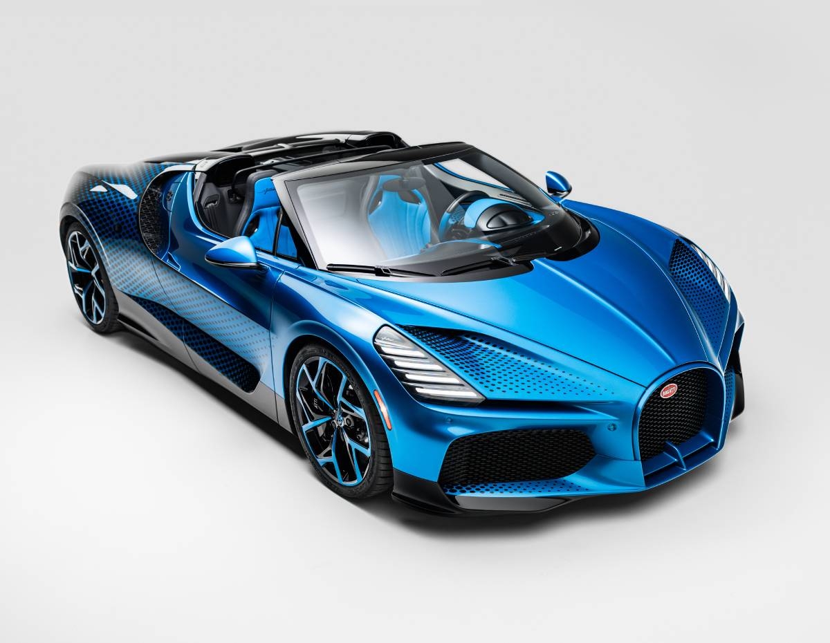 Bugatti W16 Mistral Fly Bug debuts as one-off dragonfly-inspired Sur ...