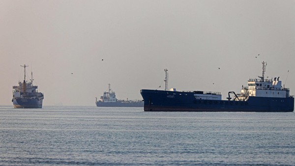 Iran setzt offenbar Verhandlungen mit USA aus – und droht mit Hormus ...