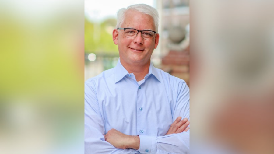 Overland Park mayor announces last-minute candidacy for Kansas governor