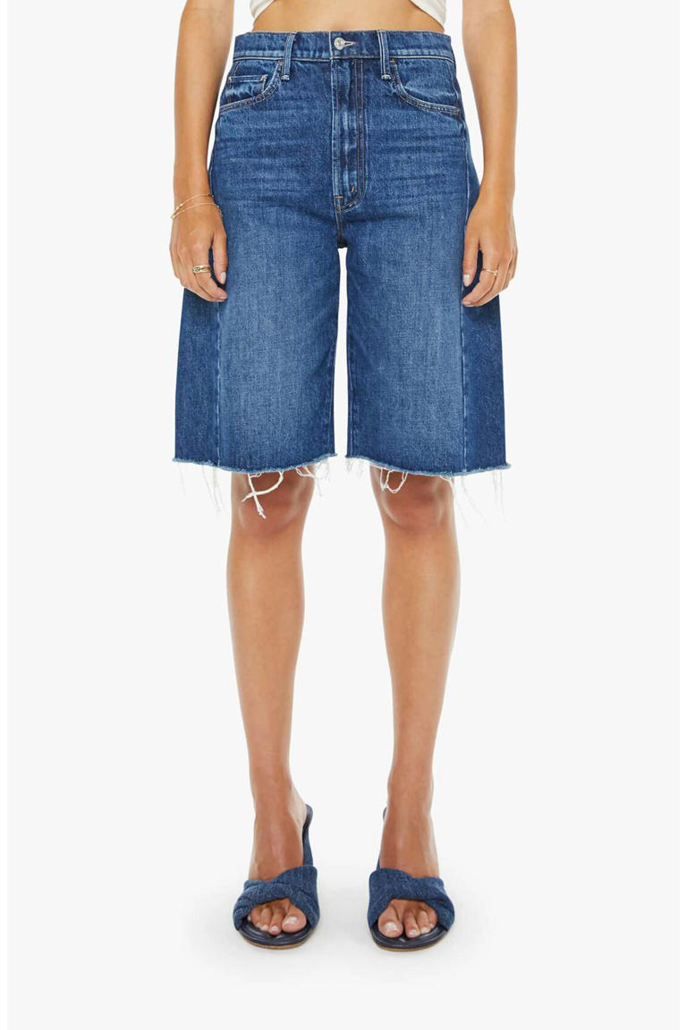 Every cool girl I know has these shorts in their summer wardrobe
