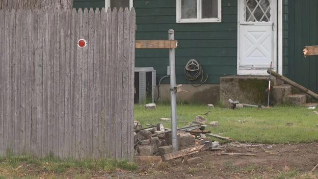 Pawtucket man accused of DUI, child endangerment after crashing into fences