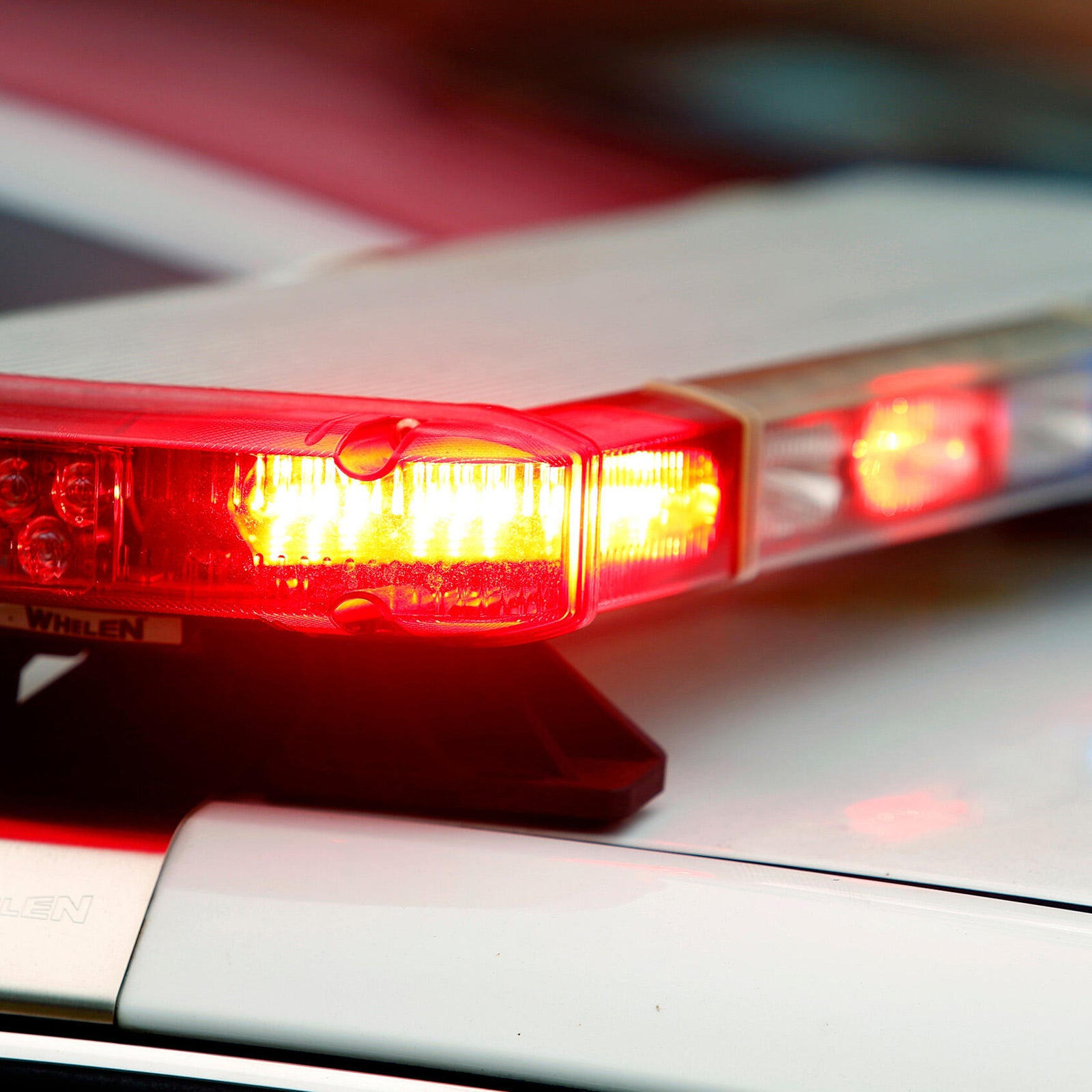 Multiple people killed, officer wounded in Oregon shooting
