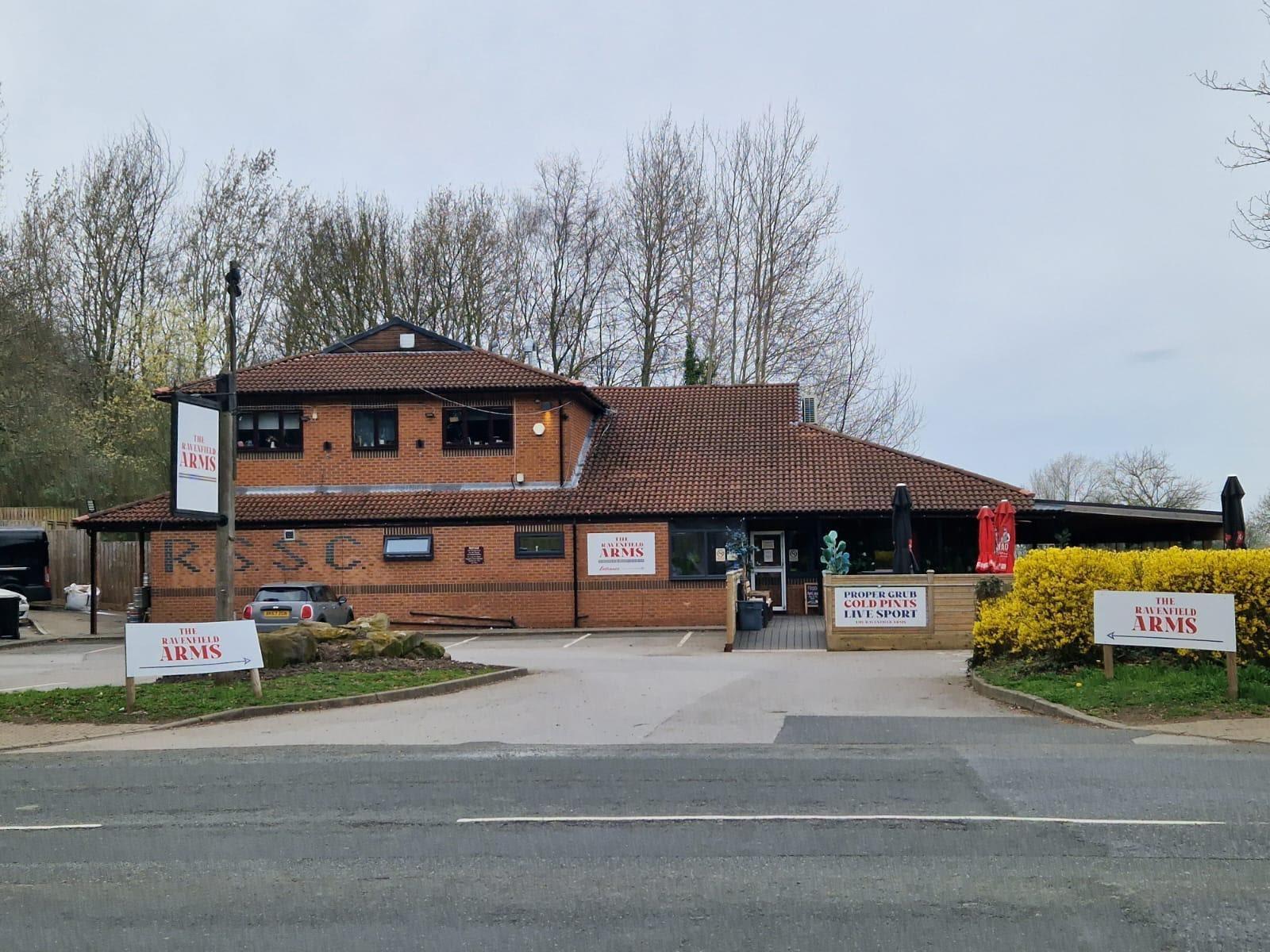 Application for extended outdoor drinking at pub set for refusal