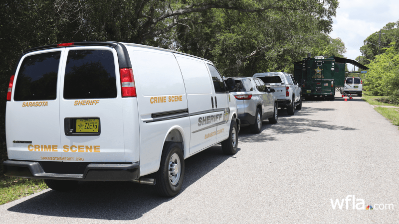 Construction worker finds partial human remains in Sarasota wooded area ...