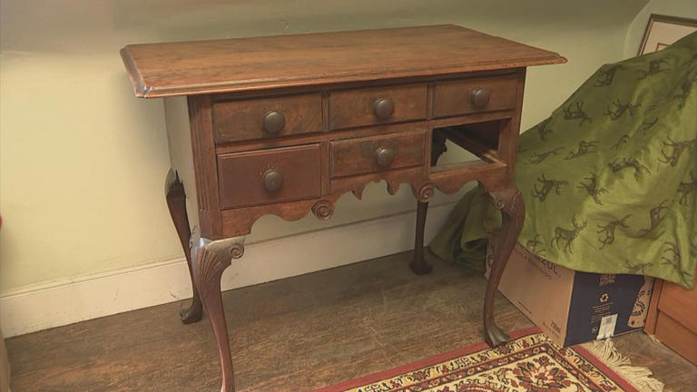 Descendant of Betsy Ross donates sewing table to her house and will ...