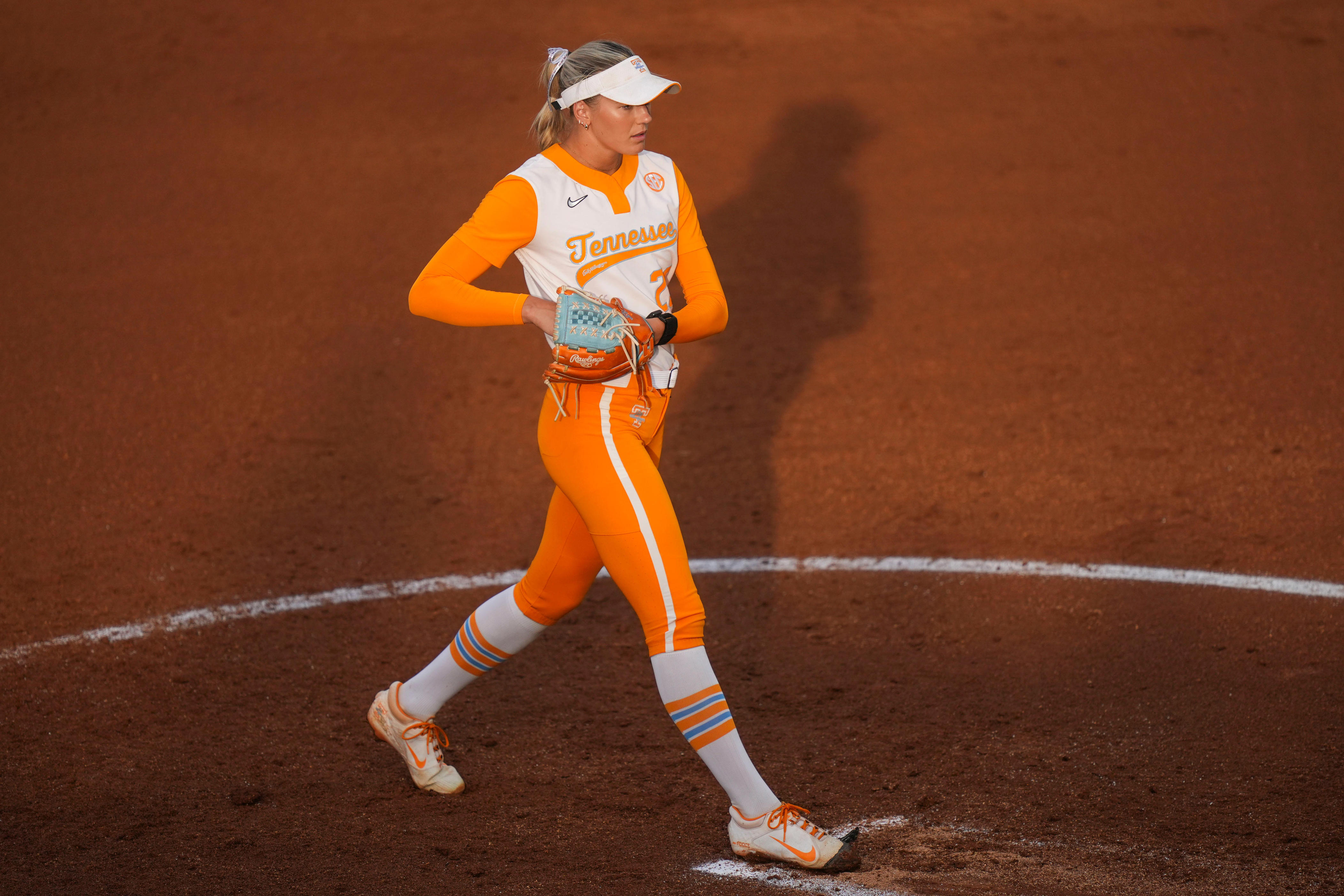 Live updates: Tennessee versus Texas elimination softball game