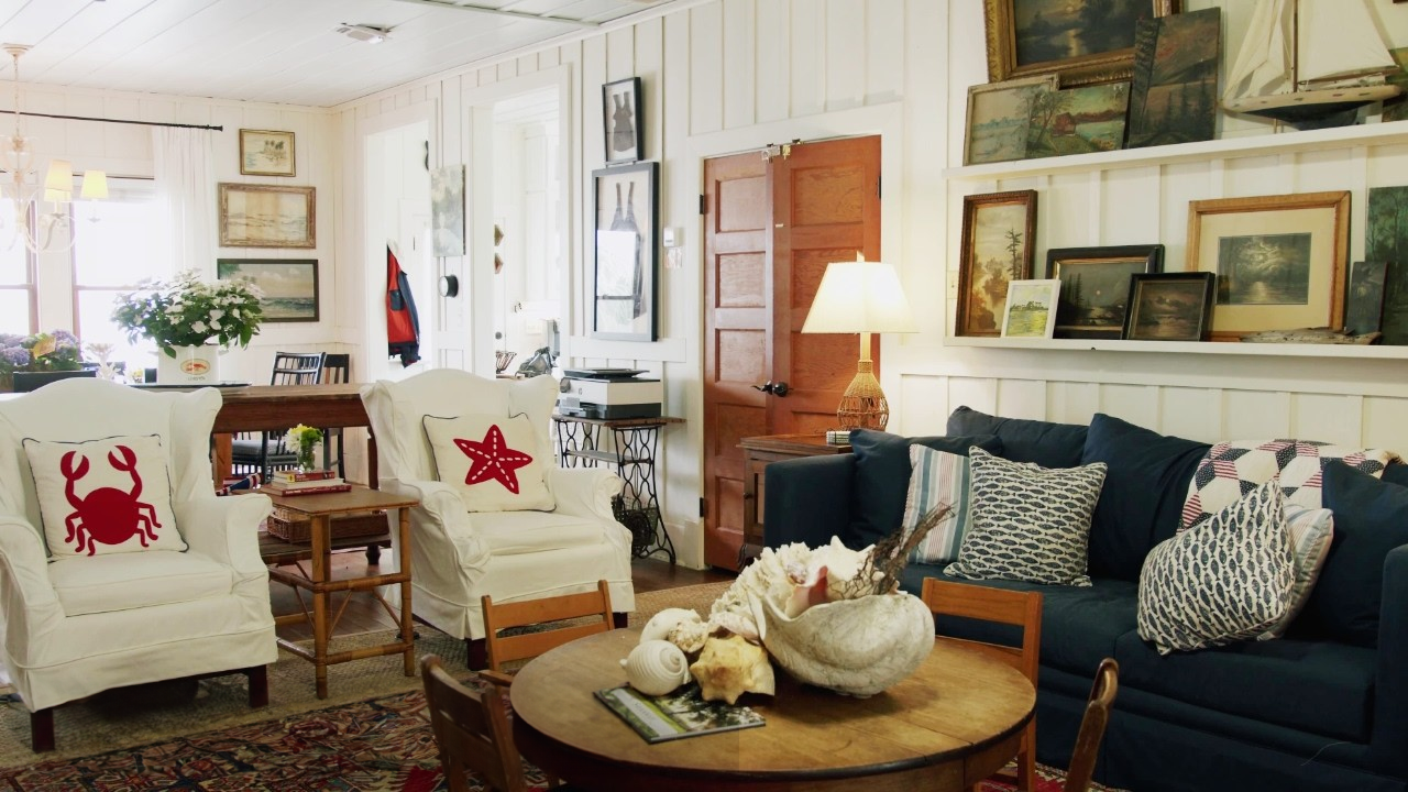 Mary Kay Andrews’ beach cottage collector’s paradise