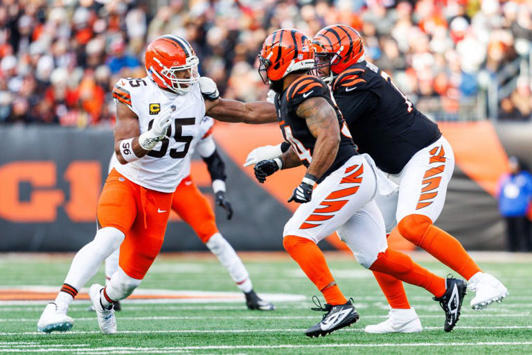 Rams trading for Browns’ Myles Garrett in stunning NFL blockbuster