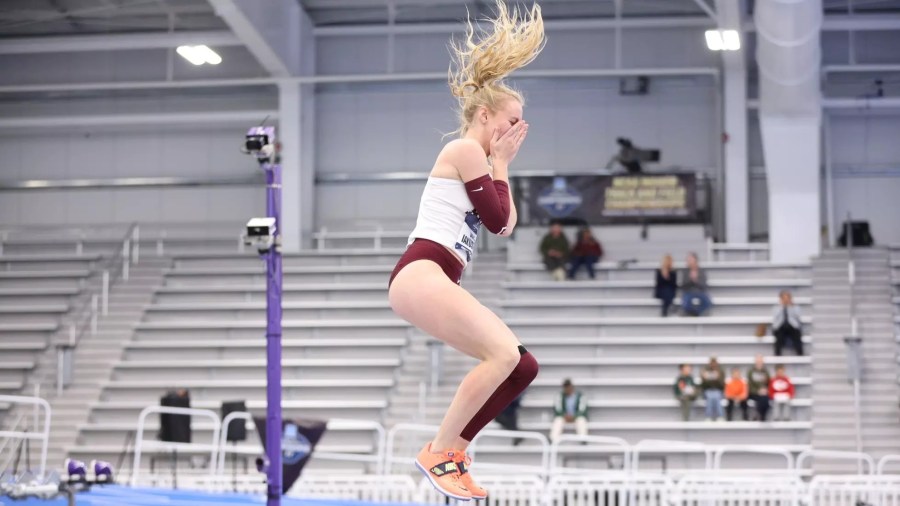 Illinois women’s track signs NCAA record holder