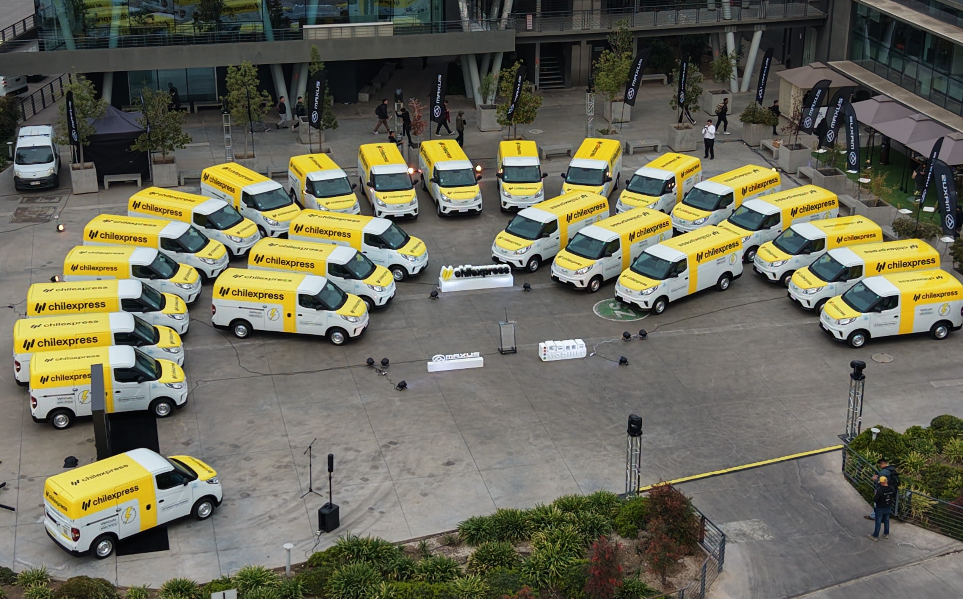 Maxus, Chilexpress y Gama Mobility renuevan alianza para su flota eléctrica