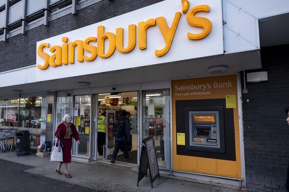 Sainsbury's confirms huge new £5bn deal - impacts milk, carrots and chicken
