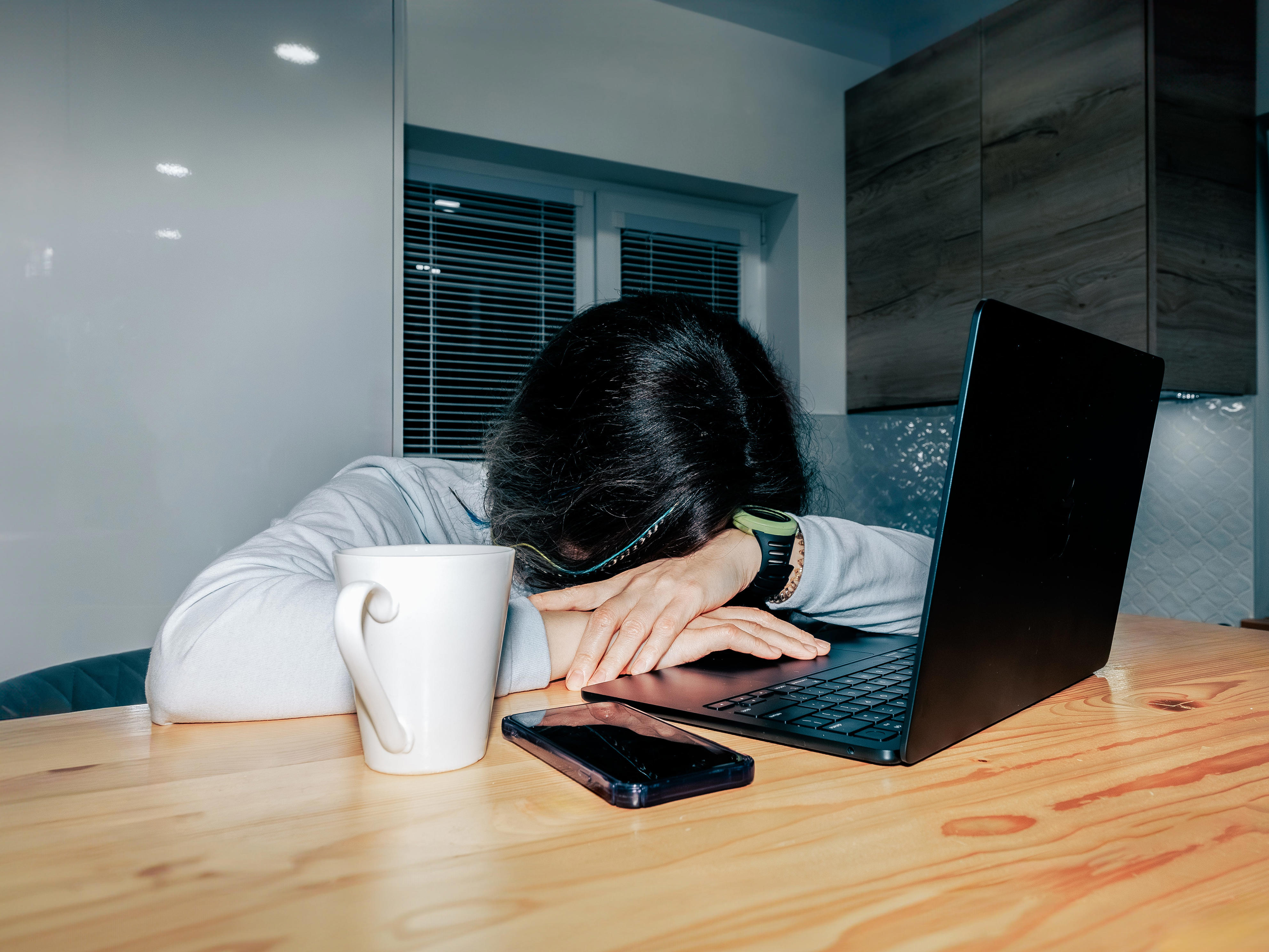This startup founder says he works 7 days a week, keeps a mattress in ...