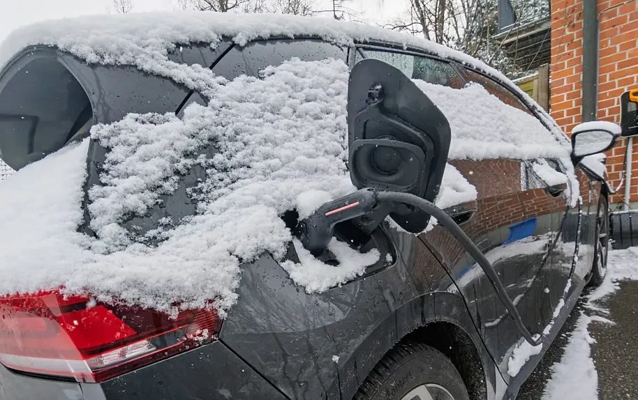 Cold-weather range loss emerges as key EV adoption hurdle in Canada