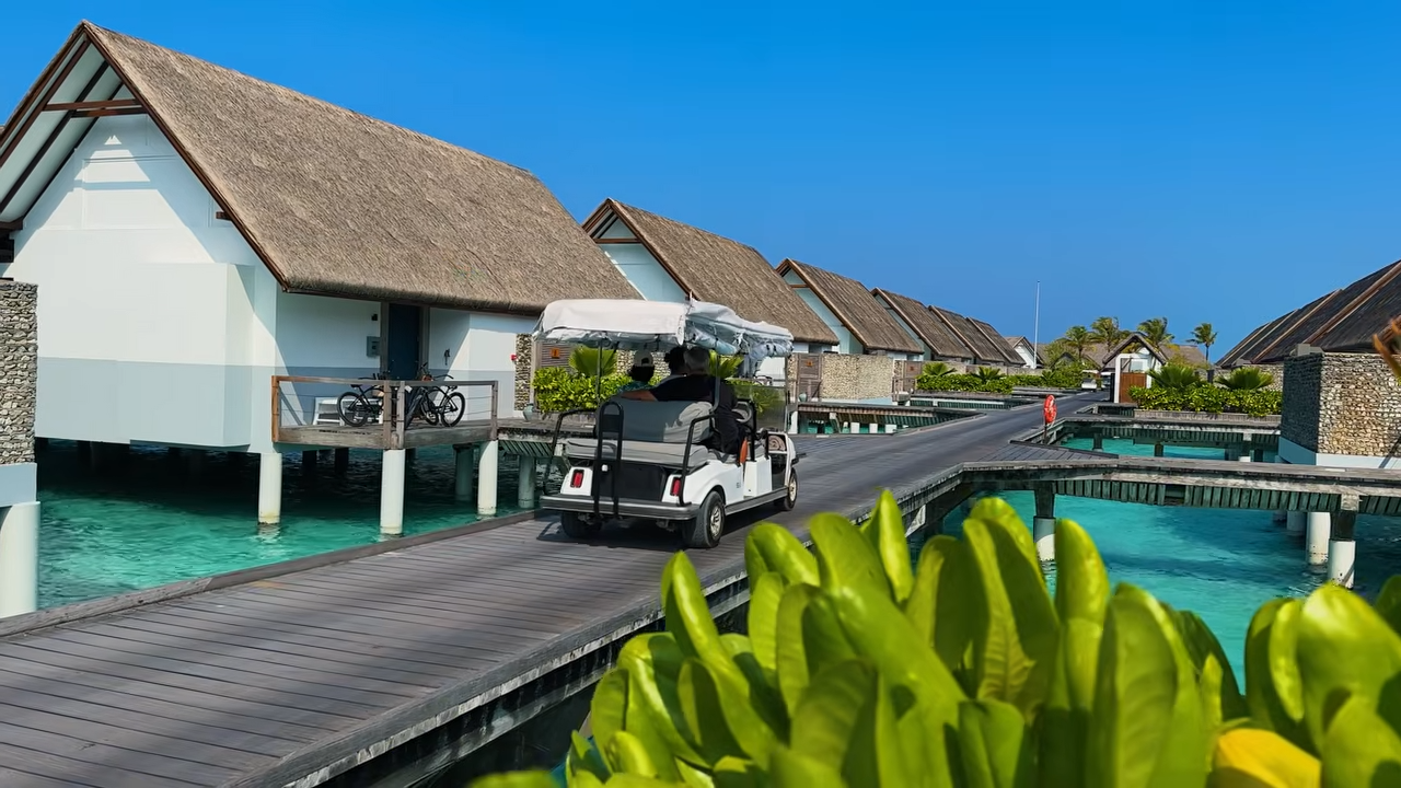How billionaires vacation on a private island in the Maldives