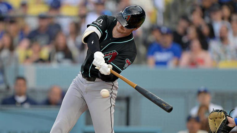 Diamondbacks make roster move to clear room for Pavin Smith return