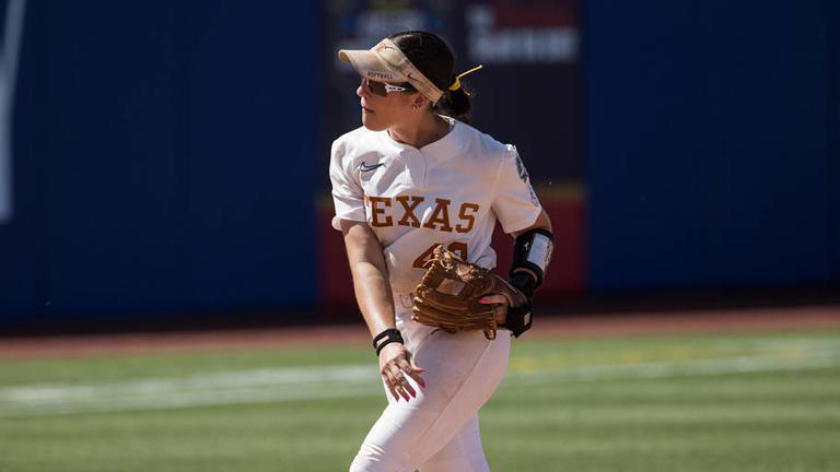 Live game updates for Texas softball vs. Tennessee game 2 of WCWS ...