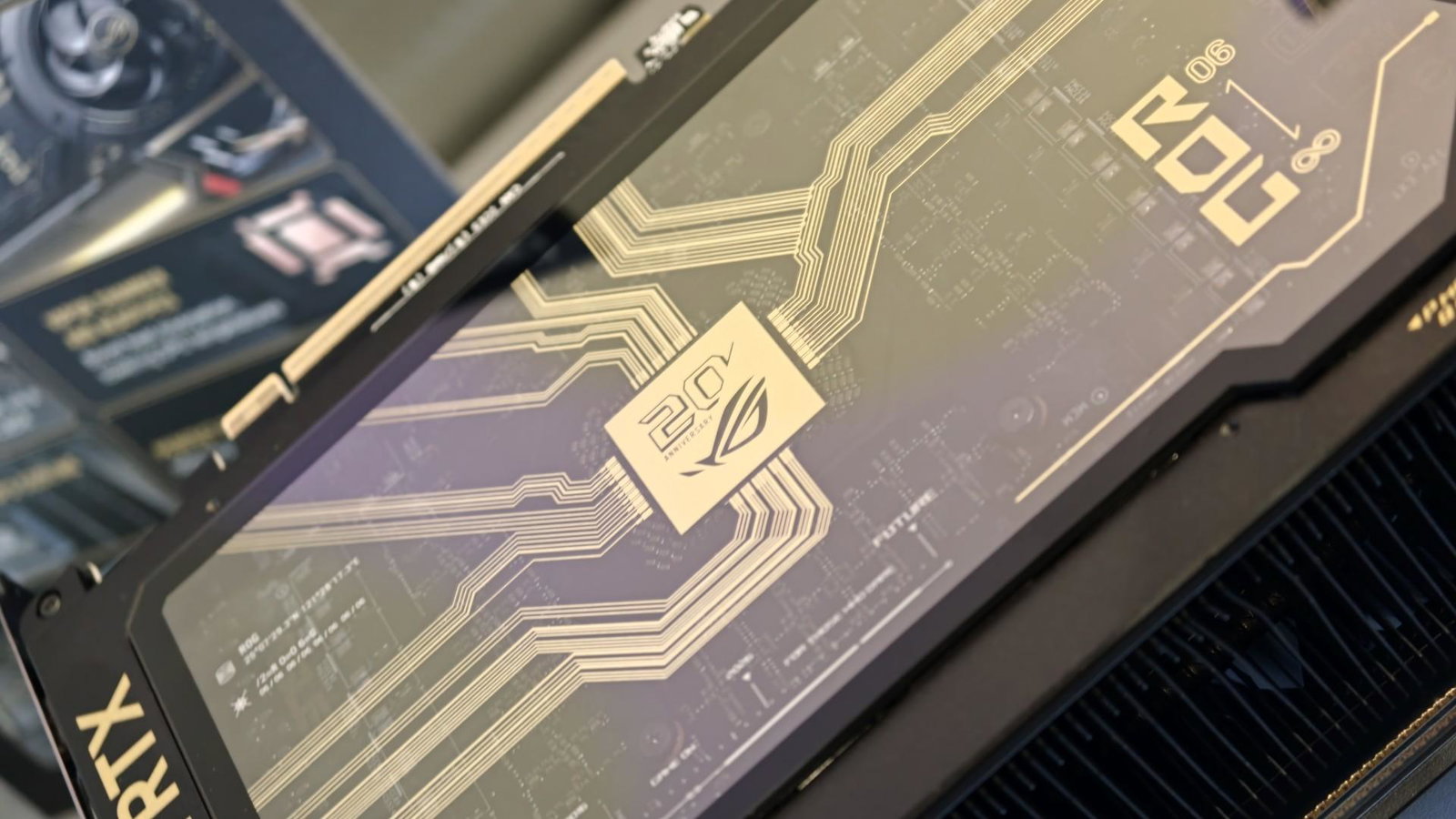 ASUS ROG festeggia i suoi 20 anni al Computex con tanti prodotti a tema ...
