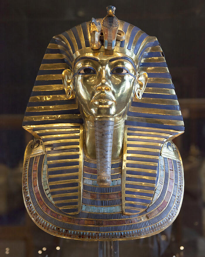 38 well-known artifacts that revealed important historical information