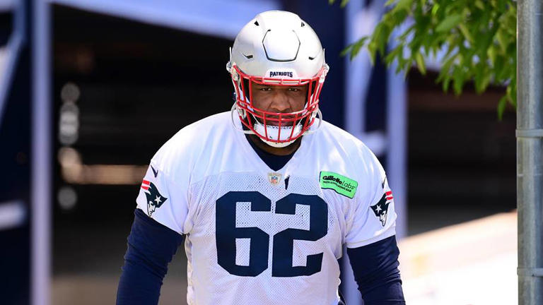 Texans waive OL Sidy Sow, open roster spot: What it means