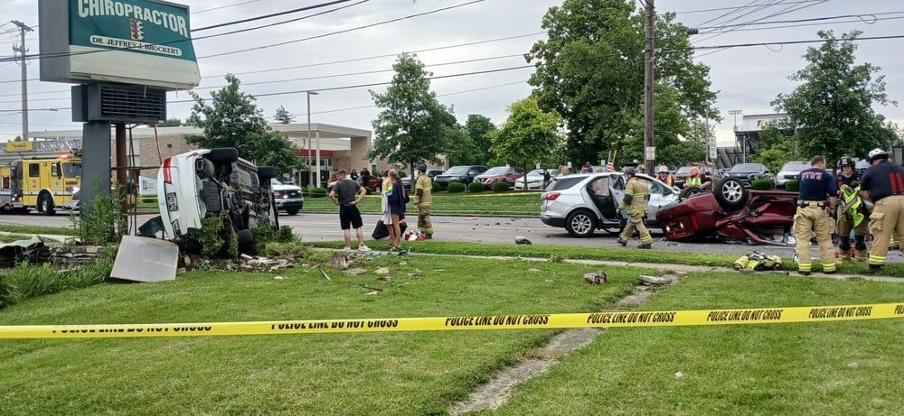Injuries reported after crash in Vandalia