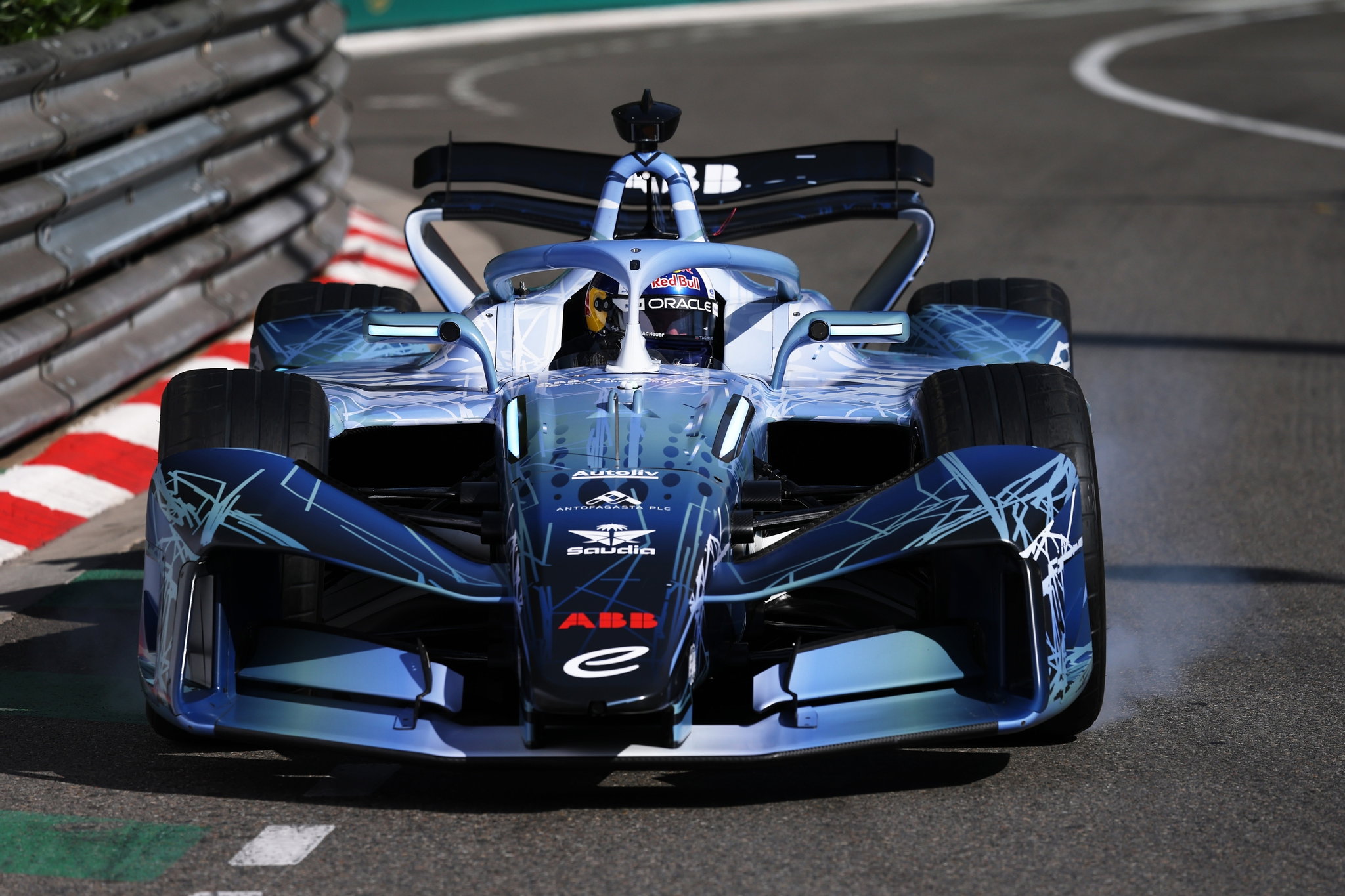 Formule 1-icoon overstag na Formule E-test: "Graag nog eens!"