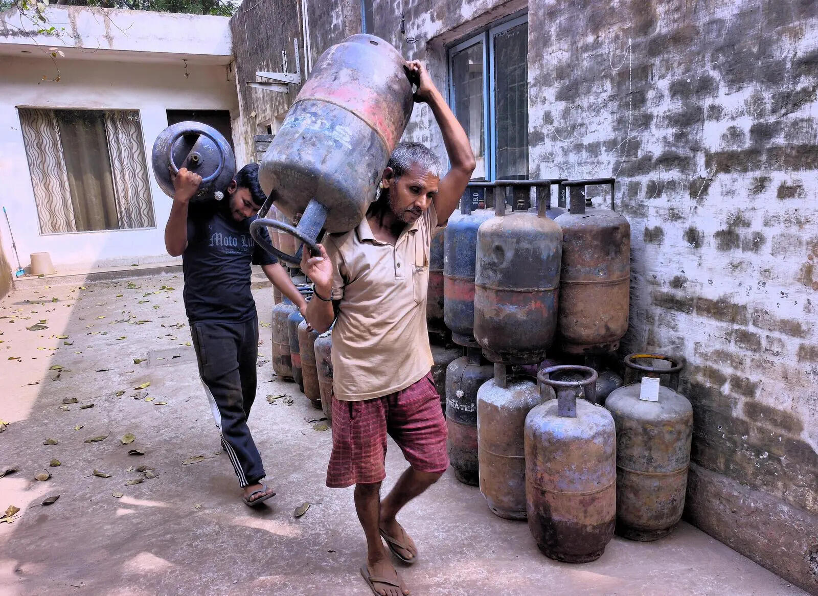 Commercial LPG price increases by Rs 42 per cylinder in Jaipur