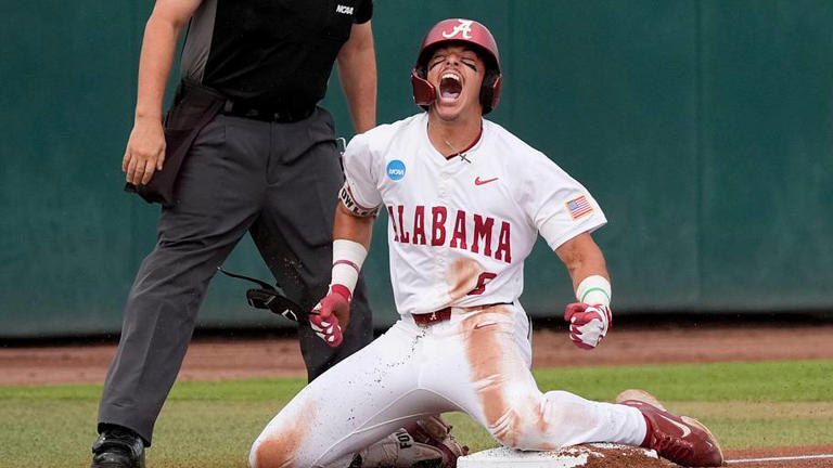 Updated NCAA baseball bracket: Super Regional matchups, schedule and more
