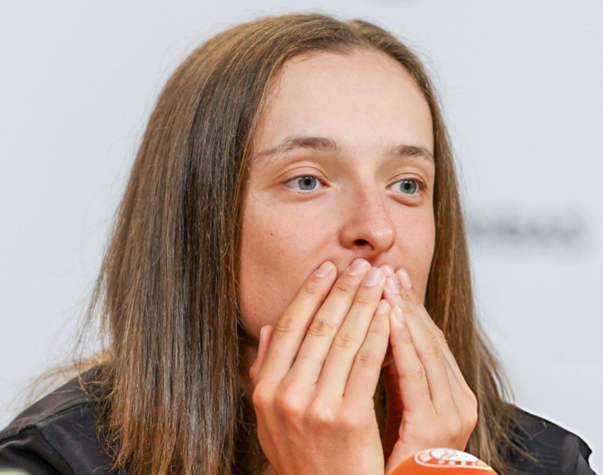 Iga Swiatek admits handling stress has become increasingly difficult ...