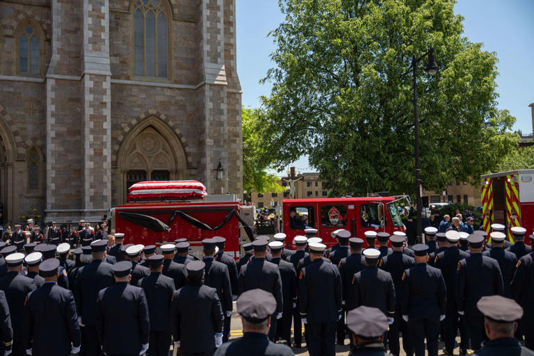 Dispatcher who took Boston firefighter’s mayday call mourns friend at ...
