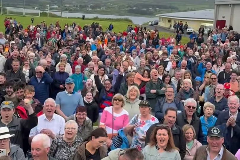 World record broken as over 1,800 people with common Irish surname ...