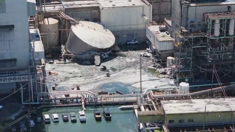 Around 2,000 dead fish collected as crew contains environmental impact ...