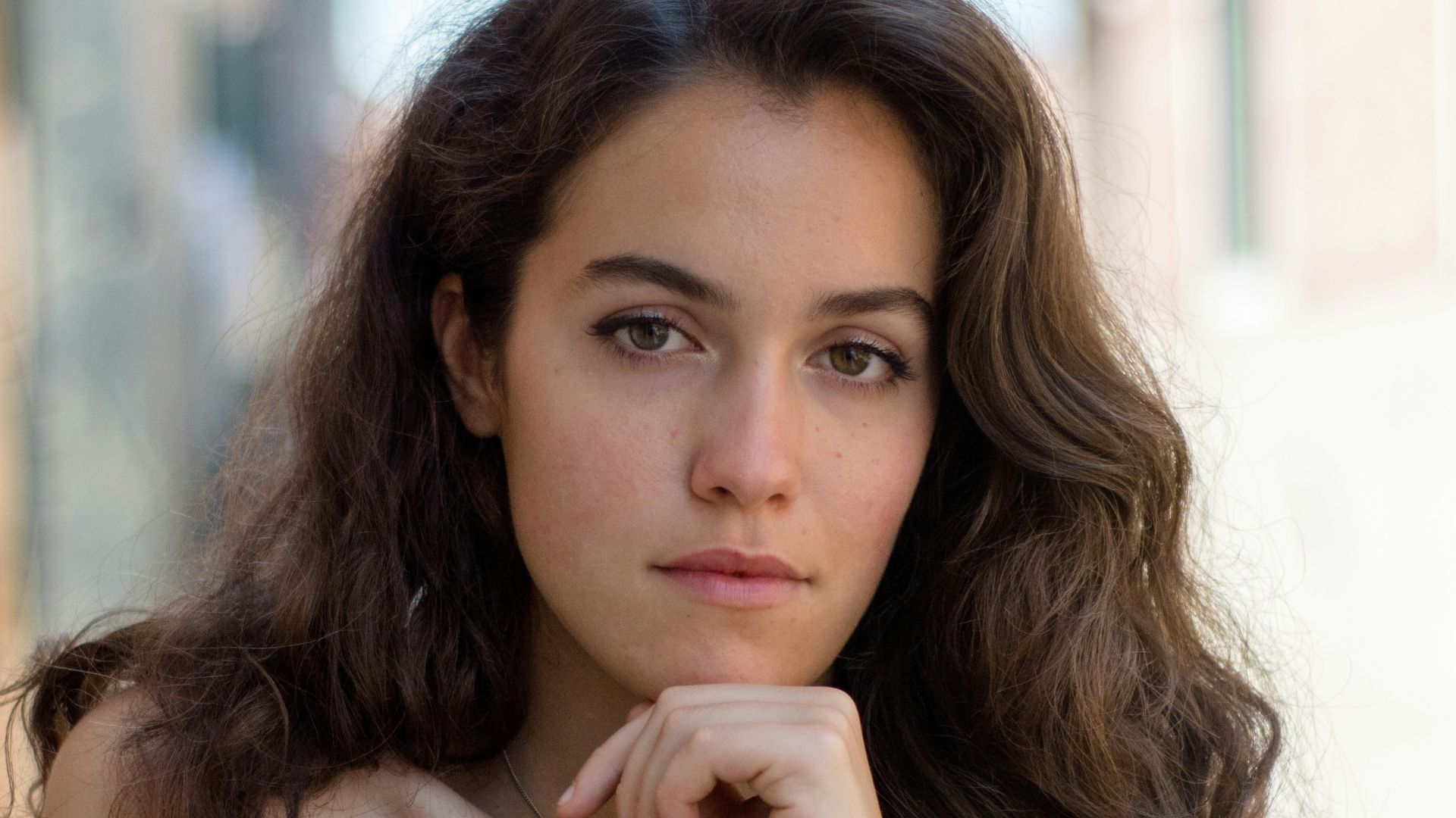 20 female names men love but other women hate