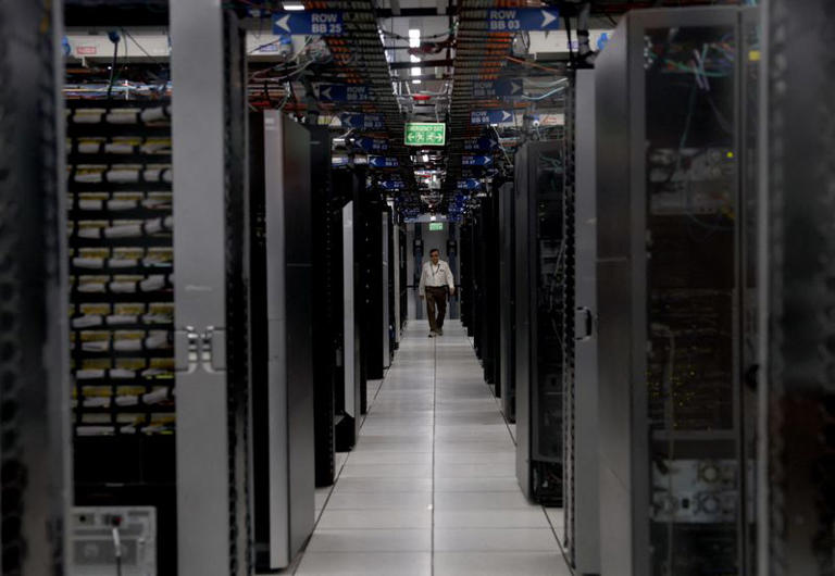 HPE fast forwards to 2028 goals on robust AI demand, shares surge 36%