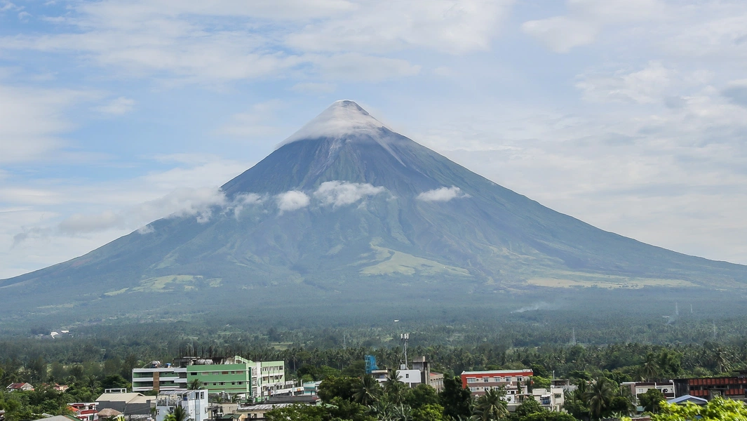 Harvard physicist says UFO over volcano was likely satellite