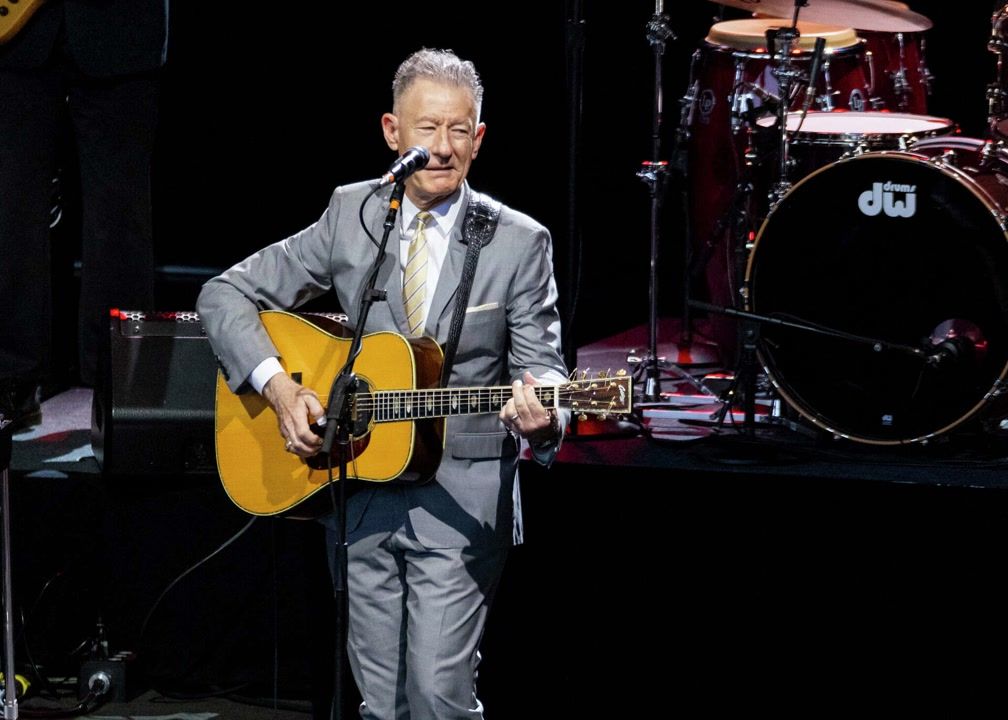 Lyle Lovett returns to Jones Hall