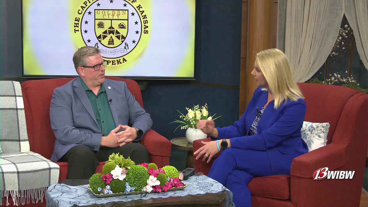Topeka mayor updates chicken debate, hotel talks