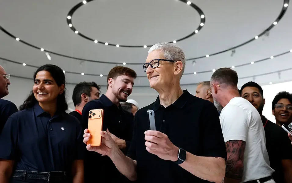 Apple to debut variable-aperture camera in iPhone 18 Pro