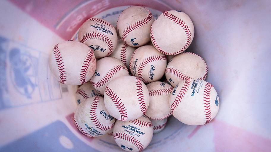 MLB, MLBPA salary cap battle takes another public turn