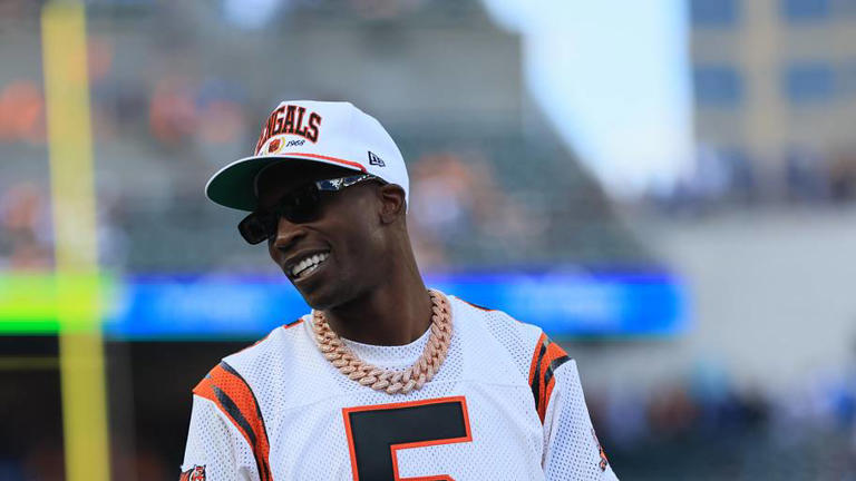 Dallas Cowboys sign wide receiver, nephew of Chad Ochocinco