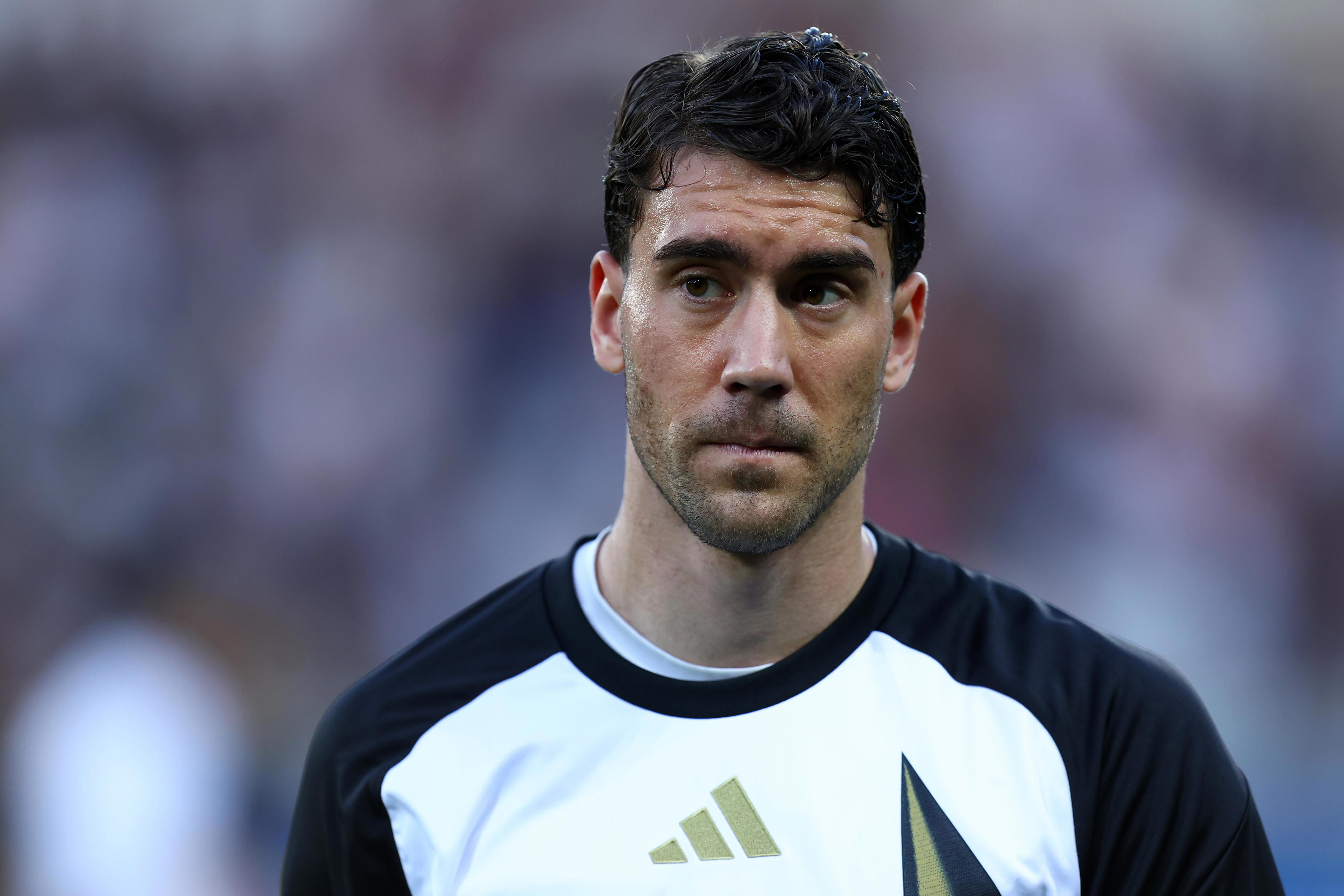 Report: Juventus set for 'final' meeting with Dusan Vlahovic over ...