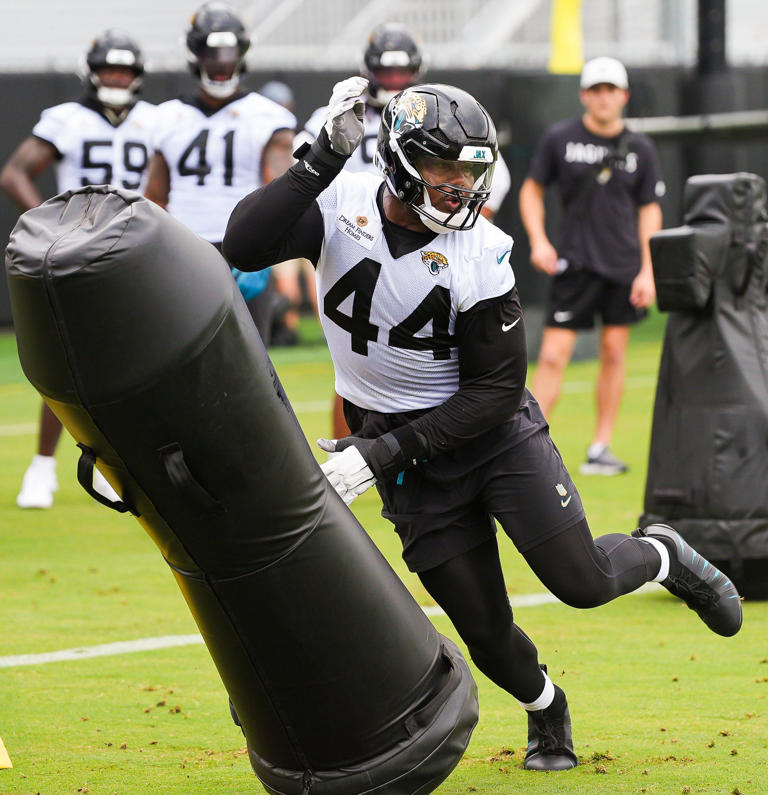 Why Jaguars' Travon Walker is never satisfied after injury-filled 2025