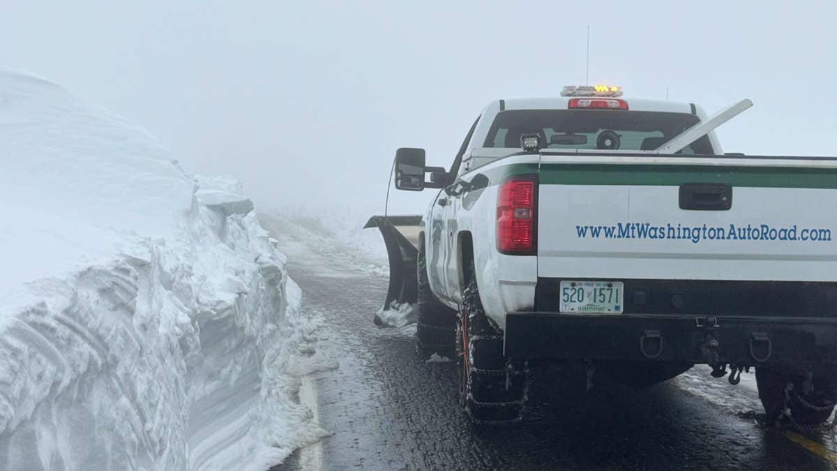 Late-May snowfall blankets Mount Washington in 4-foot drifts