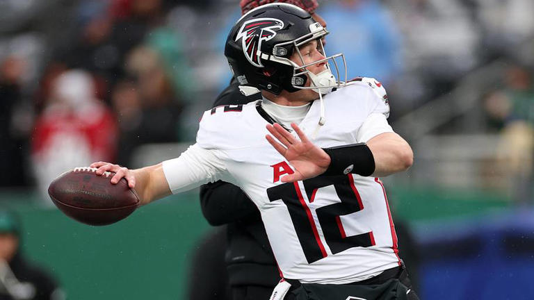 Colts reunite HC Shane Steichen with QB, sign two UDFAs